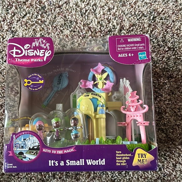 Hasbro | Toys | Disney Parks Keys To The Magic Kingdom Playset Hasbro ...